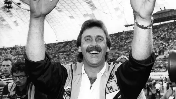 Vor 60 Jahren: Start der Bundesliga - und einer Erfolgsgeschichte | ndr.de