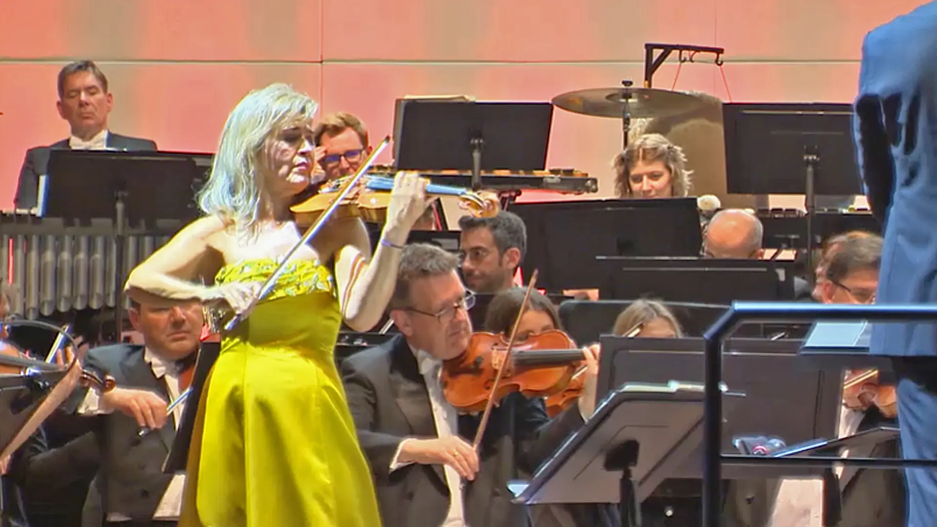 Anne-Sophie Mutter verzaubert mit John-Williams-Komposition | ndr.de