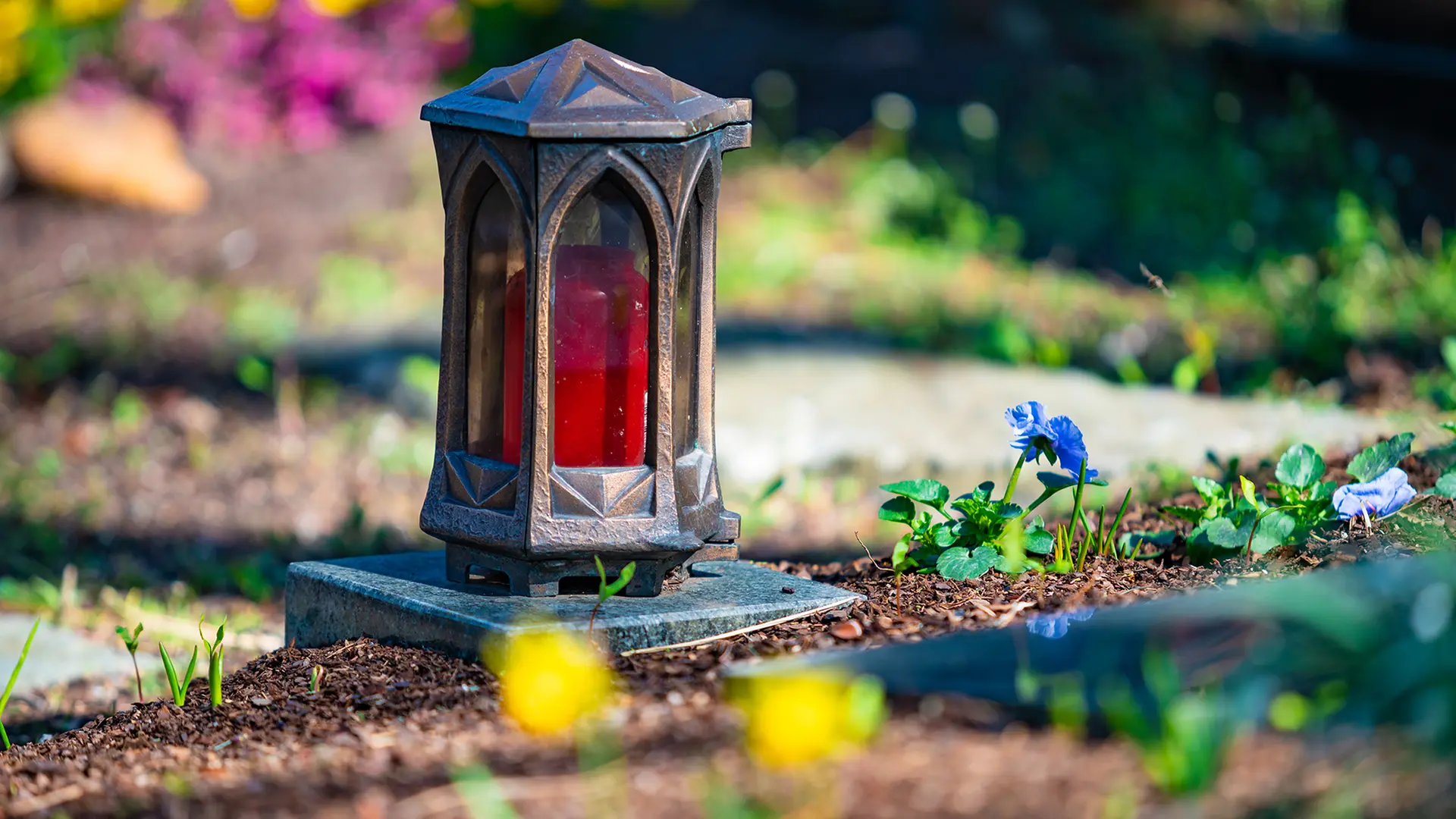 Gemeinde Siek veröffentlicht Gutachten zum gesperrten Friedhof | ndr.de