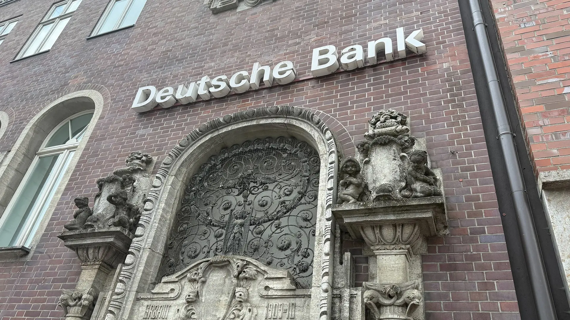 Lübecker Schließfach-Raub: Deutsche Bank zahlt Entschädigung | ndr.de