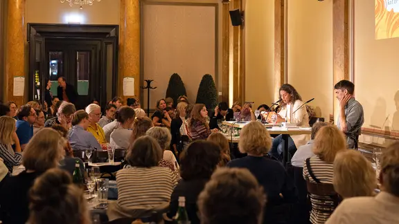 Autorin Anne Rabe: Gegen die Verachtung der Moral | ndr.de