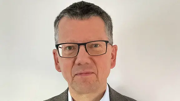 Forscher Hansen: Gewalt bei Linksextremismus nicht das Hauptproblem ...