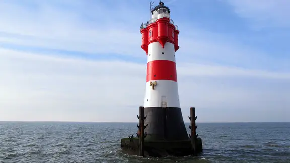Wo soll Leuchtturm "Roter Sand" hin? Bremerhaven wieder im Rennen | ndr.de
