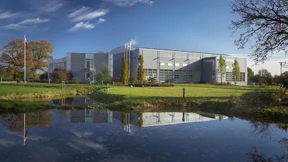 Pharmafirma in Bovenau erweitert Produktion | ndr.de