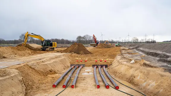 Stromtrasse SuedLink: Bau in Südniedersachsen gestartet | ndr.de