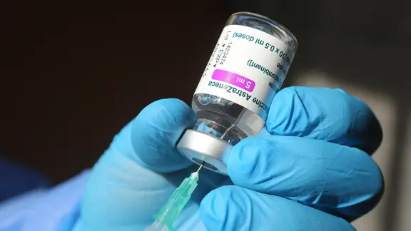 Corona-Impfschäden: 996 Anträge auf Entschädigung in Niedersachsen | ndr.de