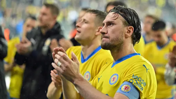 Bokep jiboob she was sporting no cosmetics and had flawless