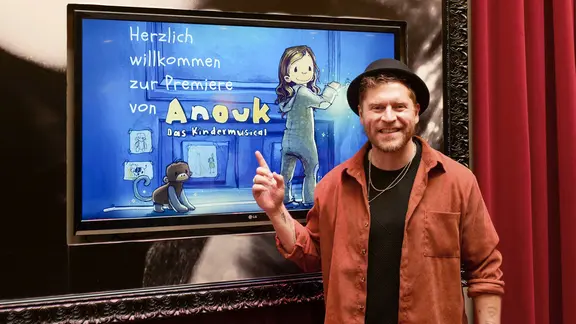 Kindermusical mit Gesellschaftskritik: "Anouk" feiert Premiere | ndr.de