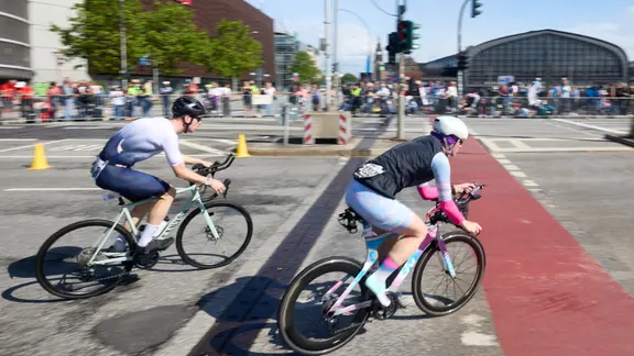 Triathletin Laura Philipp Favoritin bei der Ironman-EM in Hamburg | ndr.de