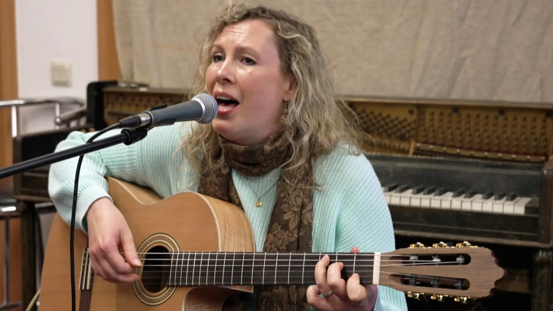 Probenbesuch bei Jule Spindler & Band | ndr.de