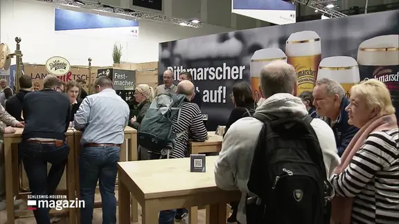 Holstein Kiel feiert Sieg gegen Paderborn | ndr.de