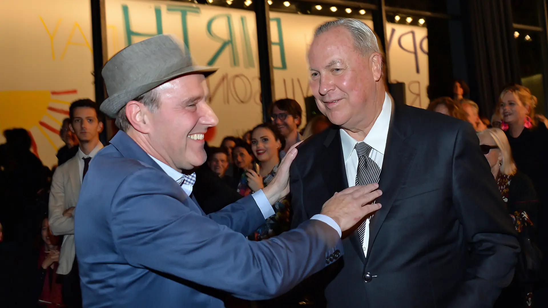 Stefan Kurt zum Tod von Robert Wilson: "Es geht eine Ära zu Ende" | ndr.de