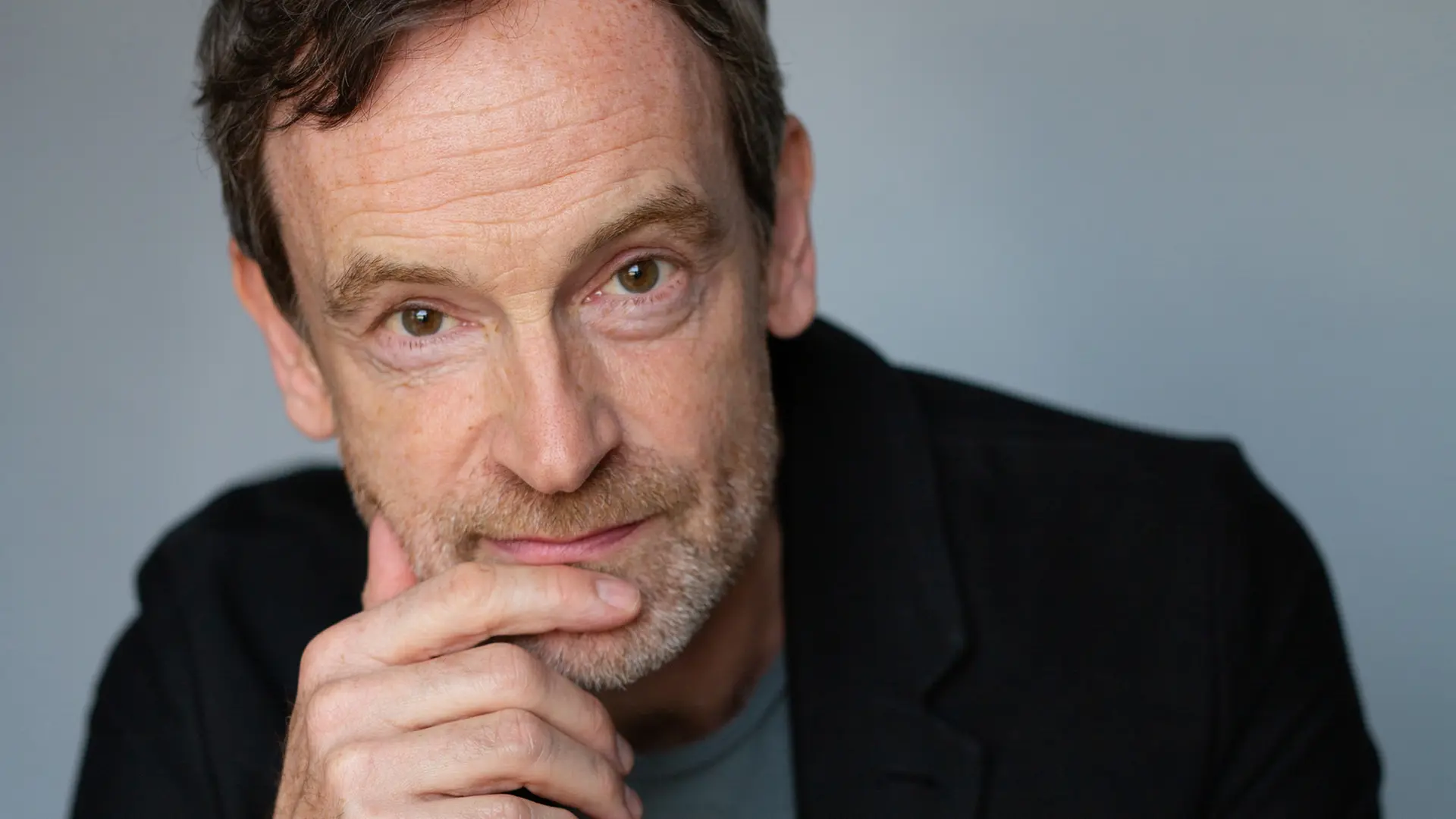 Der Schauspieler Jörg Hartmann erzählt sein Leben | ndr.de