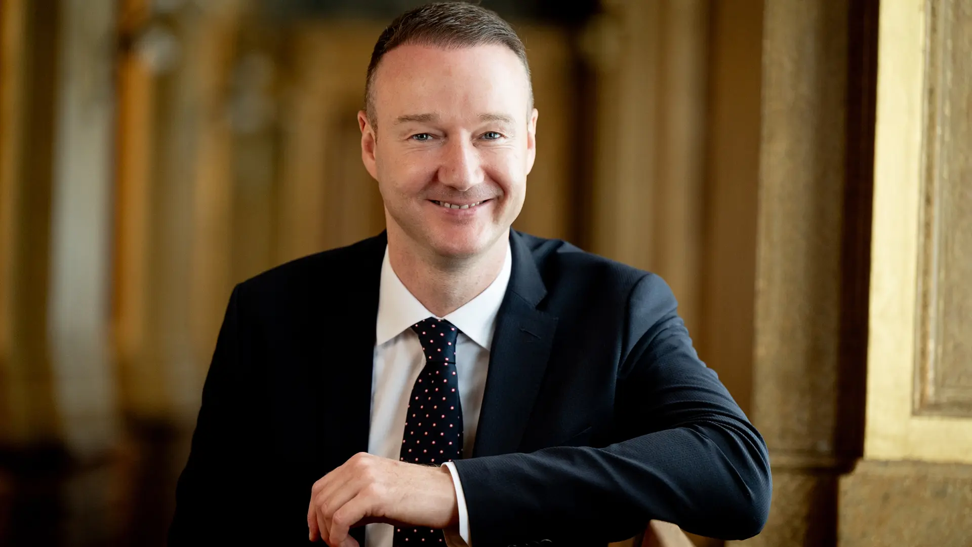 Stefan Hensel bleibt Hamburgs Antisemitismusbeauftragter | ndr.de