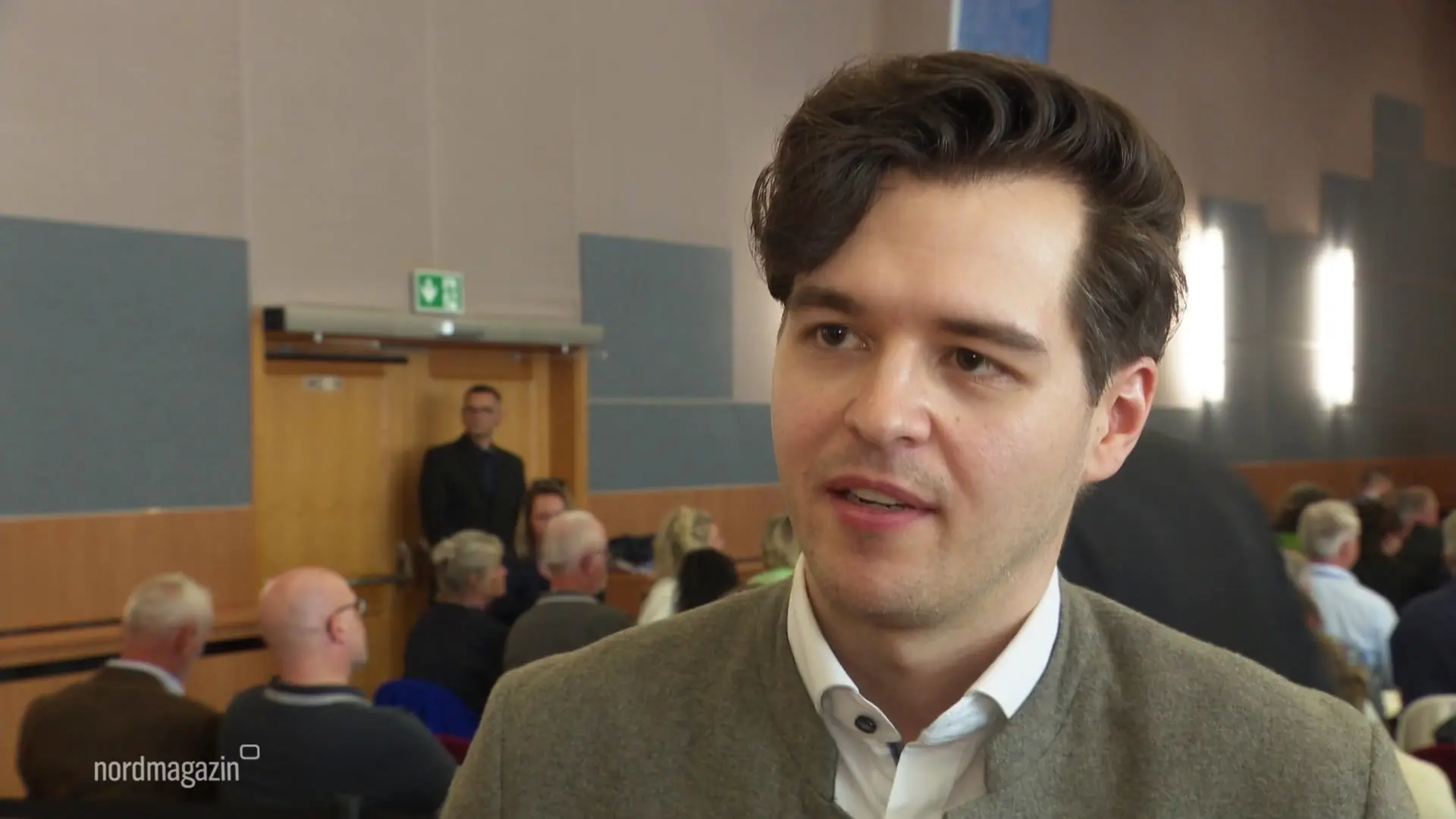 AfD-Parteitag: Wahlprogramm beschlossen, Seifert gewählt | ndr.de