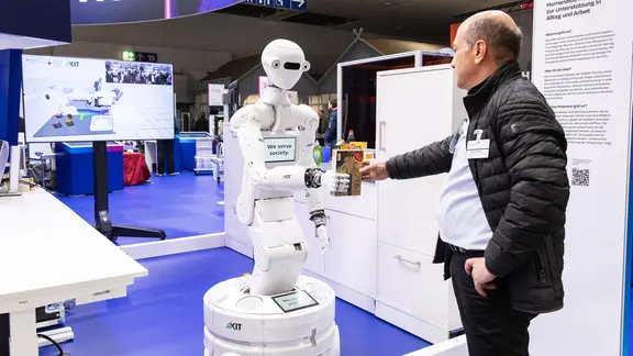Hannover Messe 2026: Humanoide Roboter in der Pflege | ndr.de