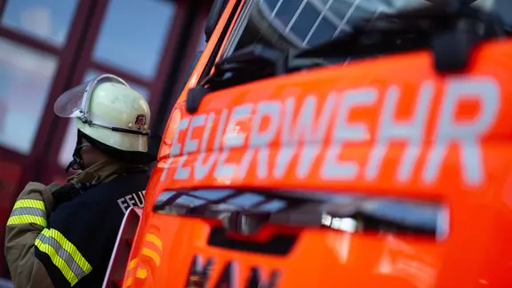 Deutscher Feuerwehrverband fordert Strafen für Gaffer an Unfallorten ...