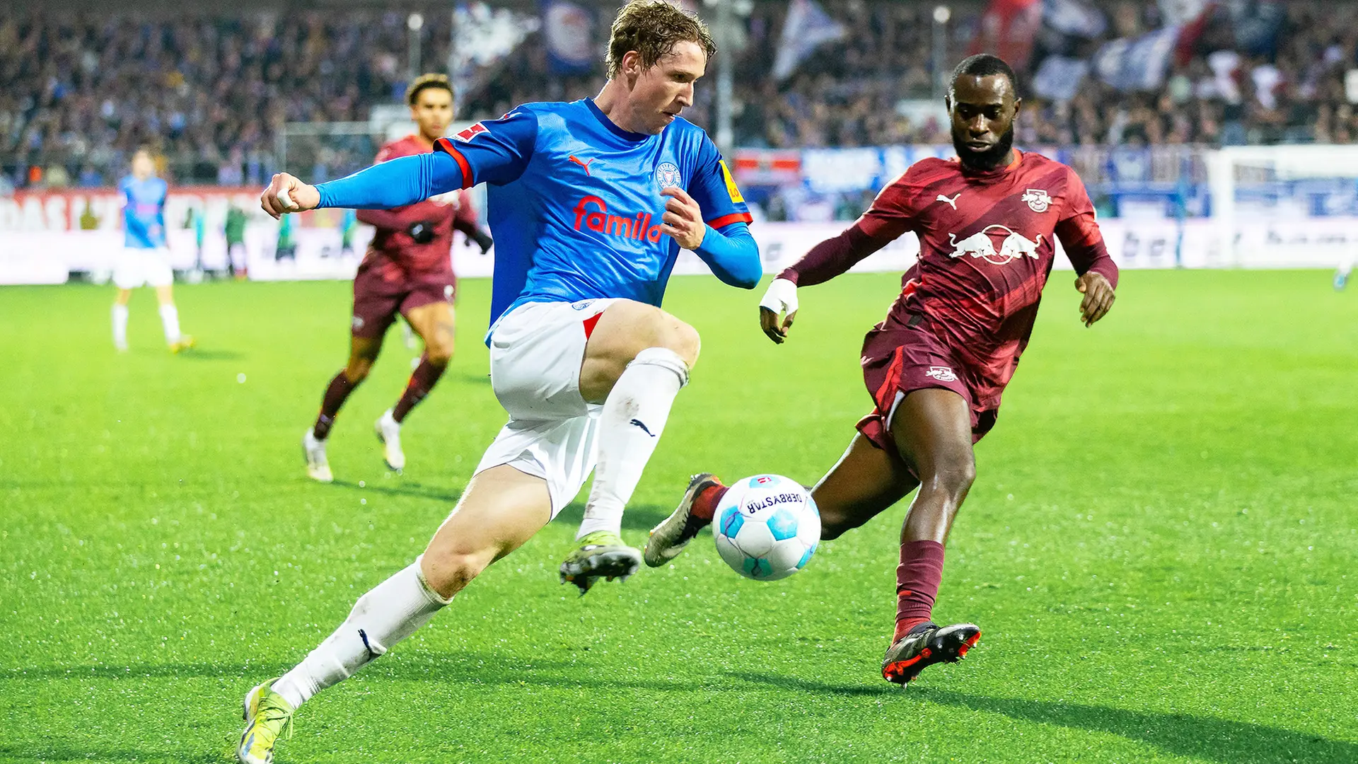 Kiel unterliegt Leipzig - Holstein-Fans sorgen für Skandal | ndr.de