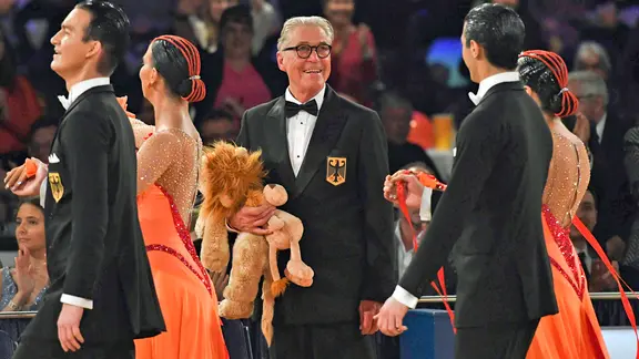 Volkswagen zieht Gespräche über neues Entgeltsystem vor | ndr.de