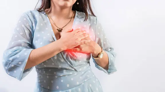 Brustschmerzen in der weiblichen Brust: Was steckt dahinter? | ndr.de