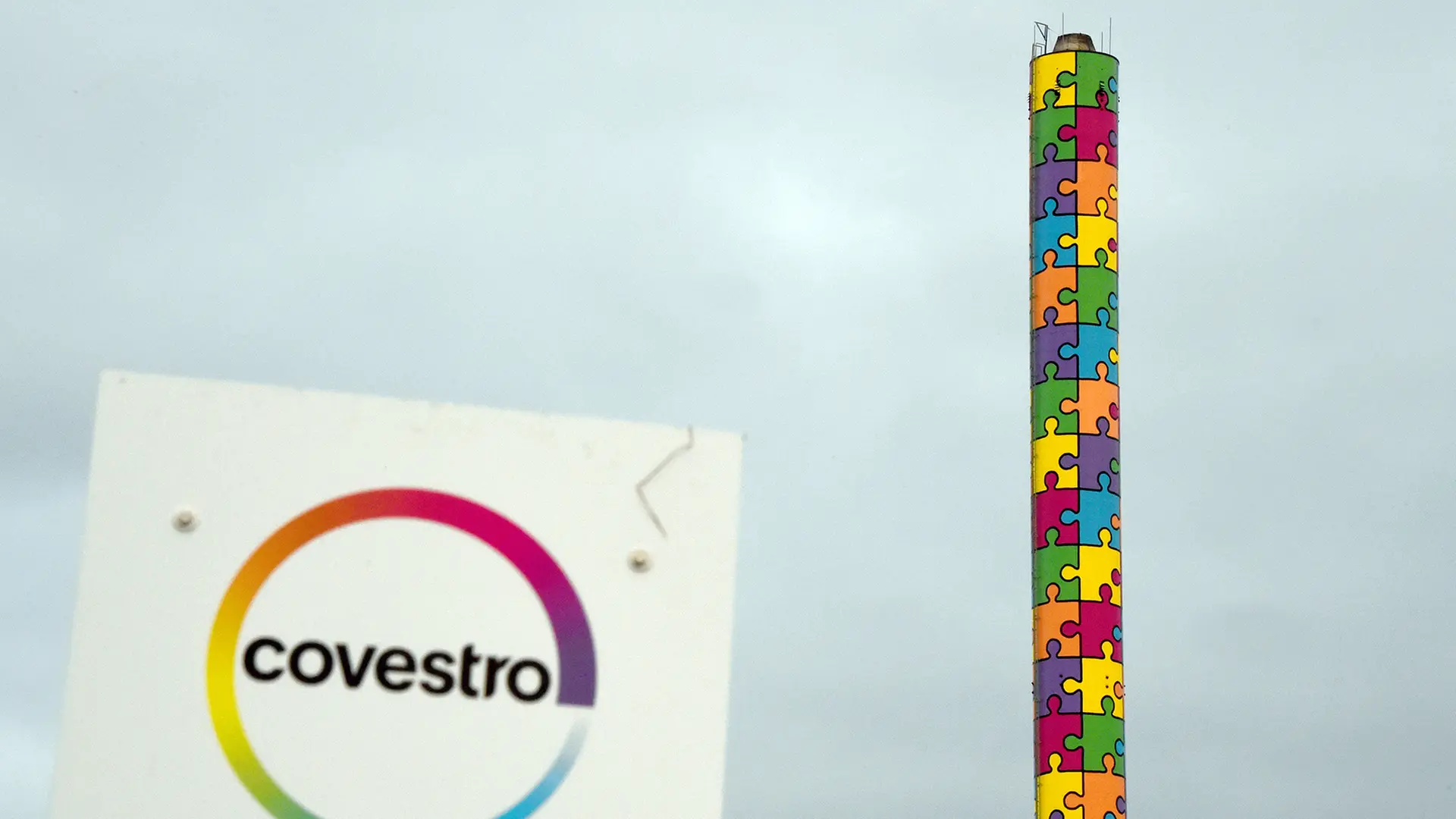Chemiekonzern Covestro verhandelt mit Abu Dhabi | ndr.de