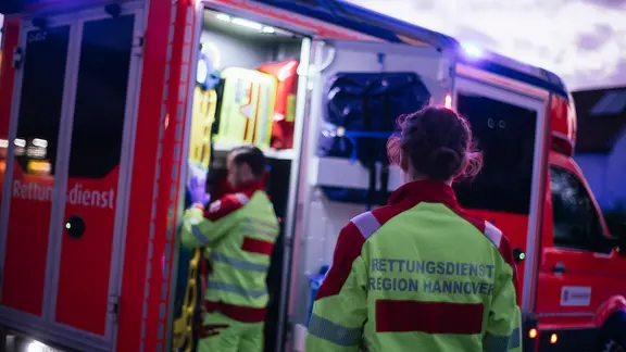 Inlineskaterin stirbt nach Unfall in Eschede im Landkreis Celle | ndr.de