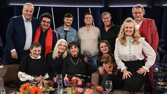 Ehrenamtlerin Annemarie Streit und Krankenschwester Franziska Walter ...