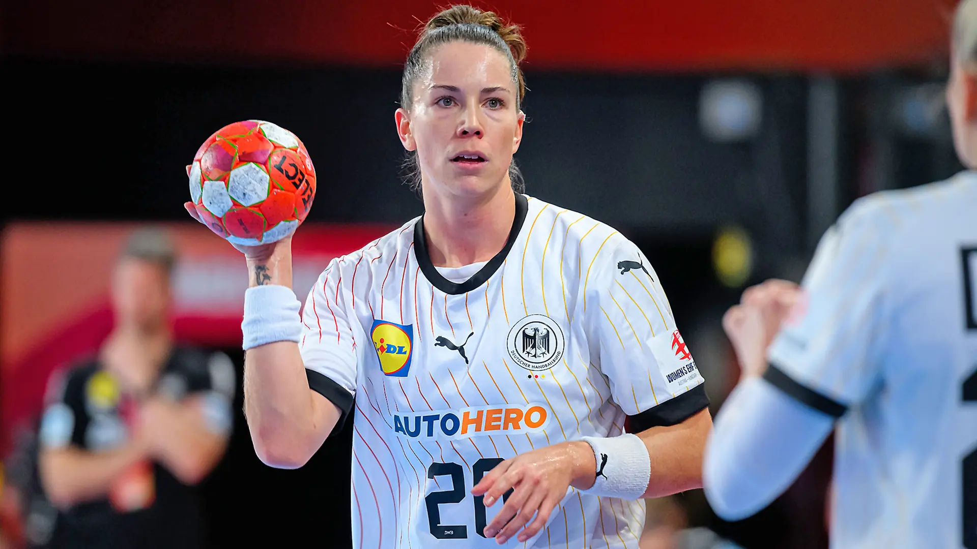 Im Jahr der Heim-WM: Buxtehuderin Bölk muss um DHB-Platz bangen | ndr.de