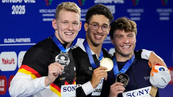Schwimm-WM: Schwarz holt auch über 1500 Meter Freistil Silber | ndr.de