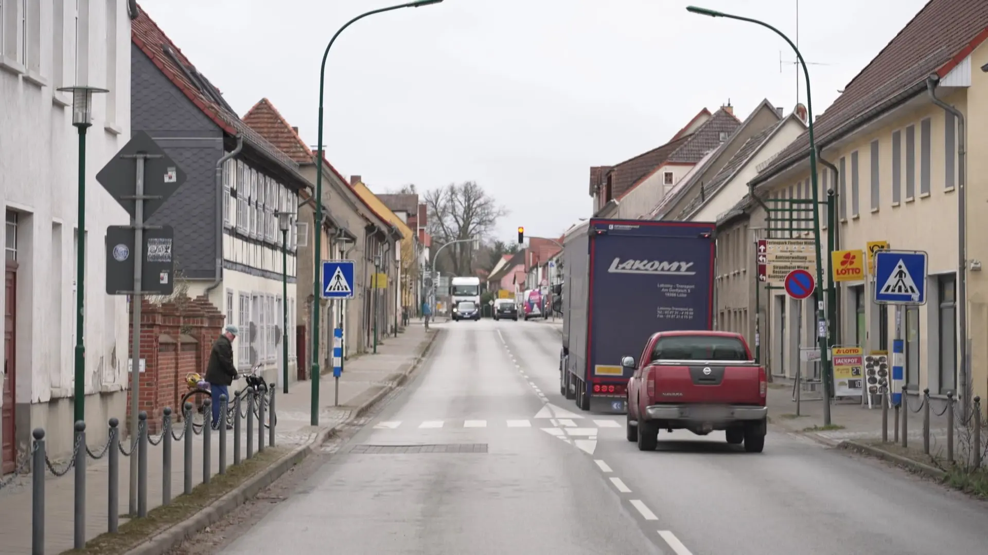 Mirow: Wasserstraße für Bau der Ortsumgehung gesperrt | ndr.de