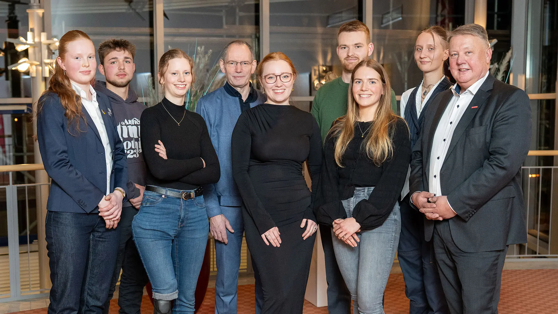 Flensburg: Handwerkskammer ehrt Nachwuchstalente aus der Region | ndr.de