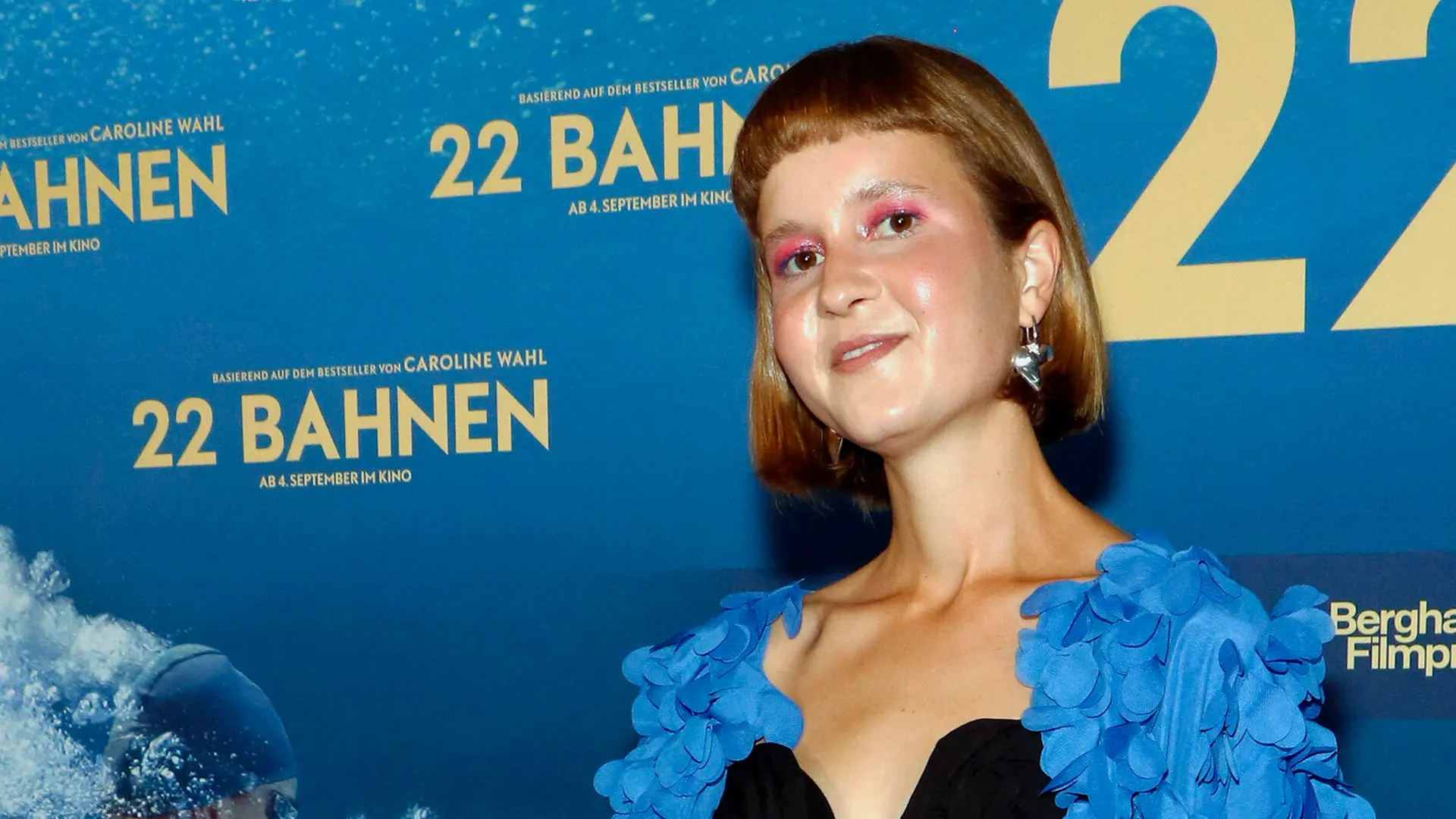 Zwischen Hype und Häme - Caroline Wahl und der Preis des Erfolgs | ndr.de