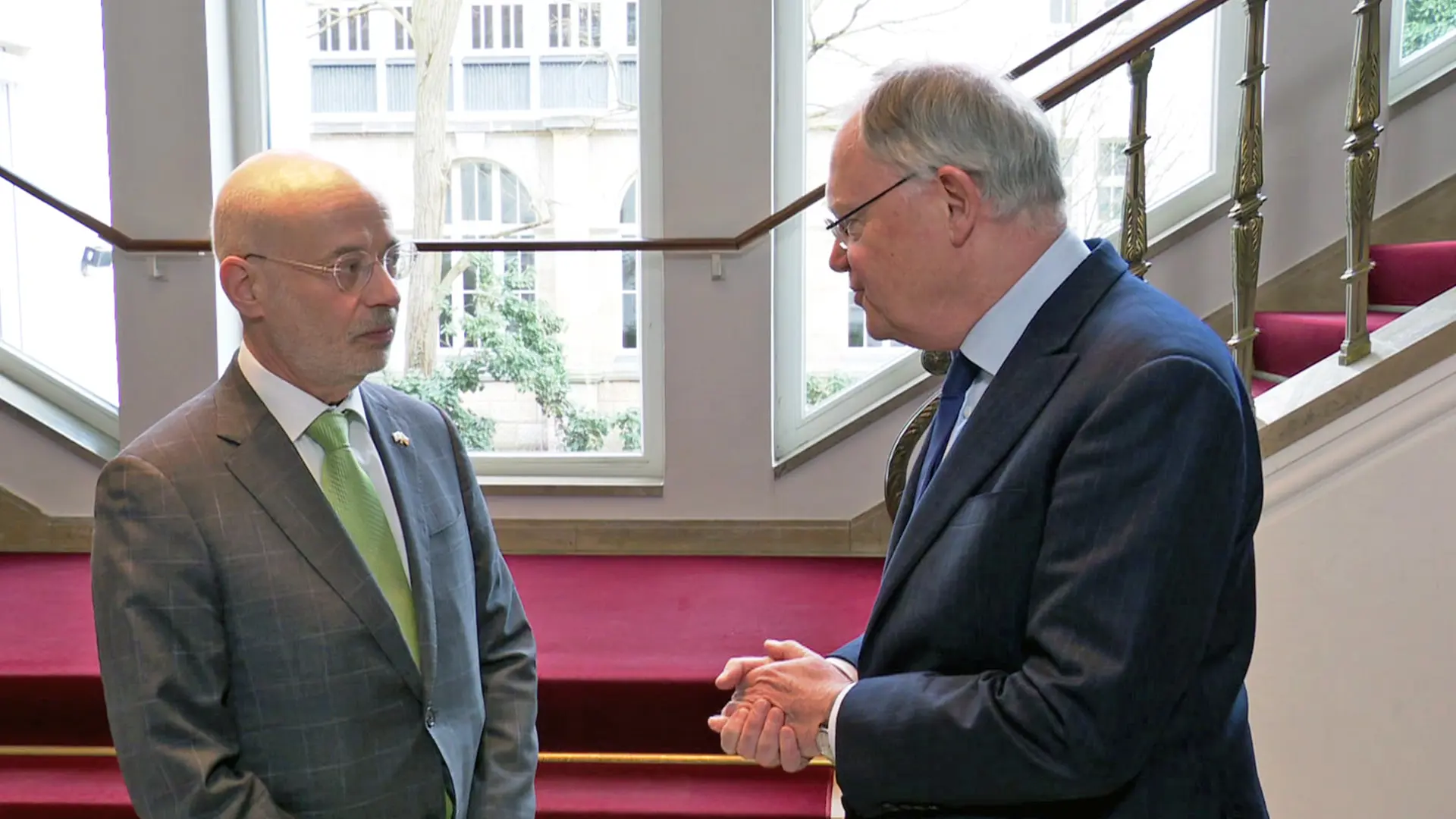 Ministerpräsident Weil empfängt US-Diplomat Alan Meltzer | ndr.de