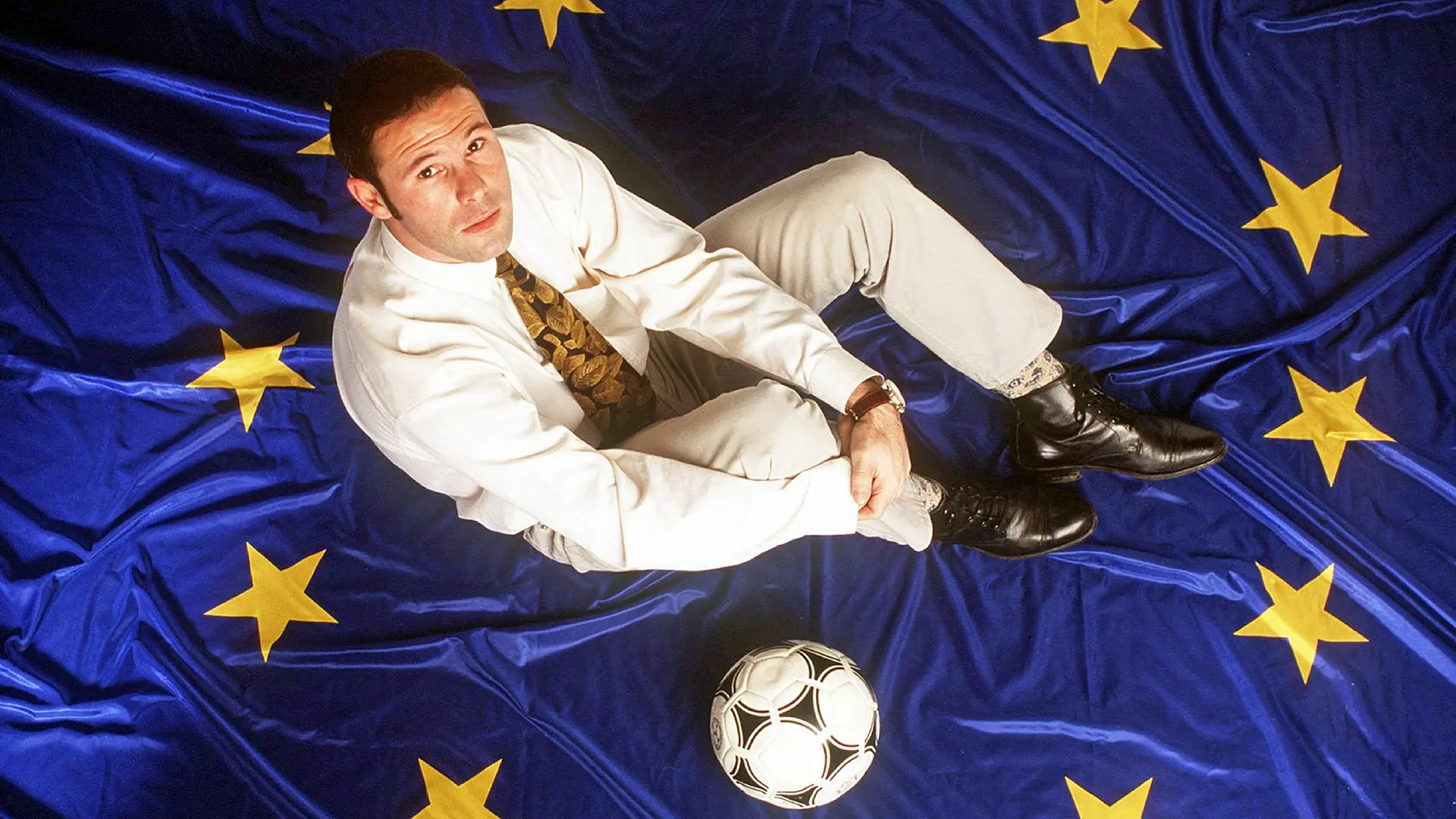 Das Bosman-Urteil verändert die Fußball-Welt | ndr.de