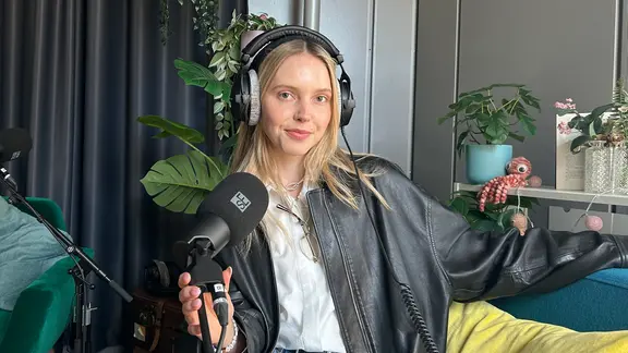 Lina Larissa Strahl: "Zwinge mich einfach zu zu vielen Sachen" | ndr.de