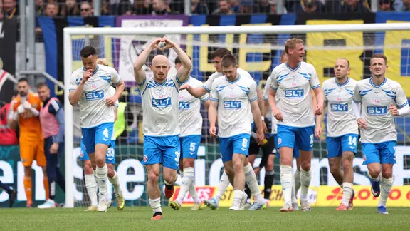 Hansa Rostock: Finanzen stabil - Kaderumbau läuft | ndr.de