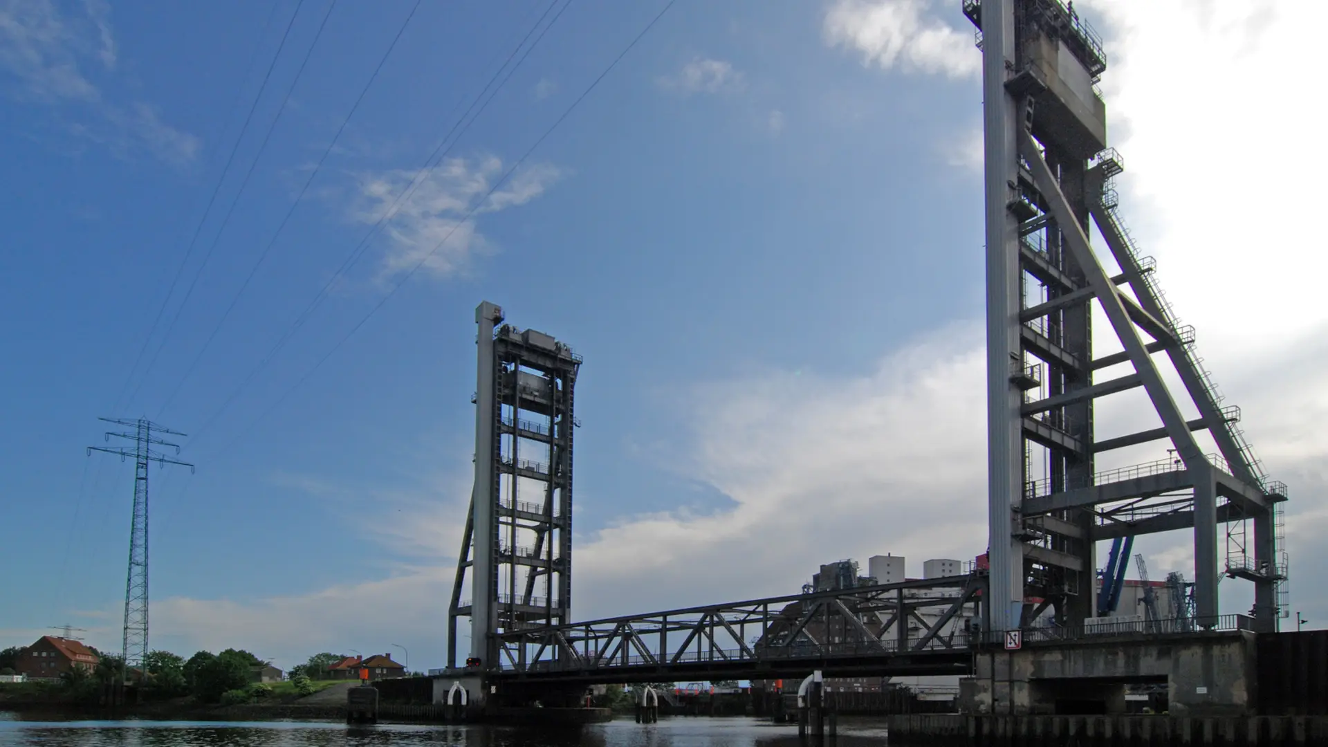 Rethebrücke im Hamburger Hafen endlich fertig | ndr.de