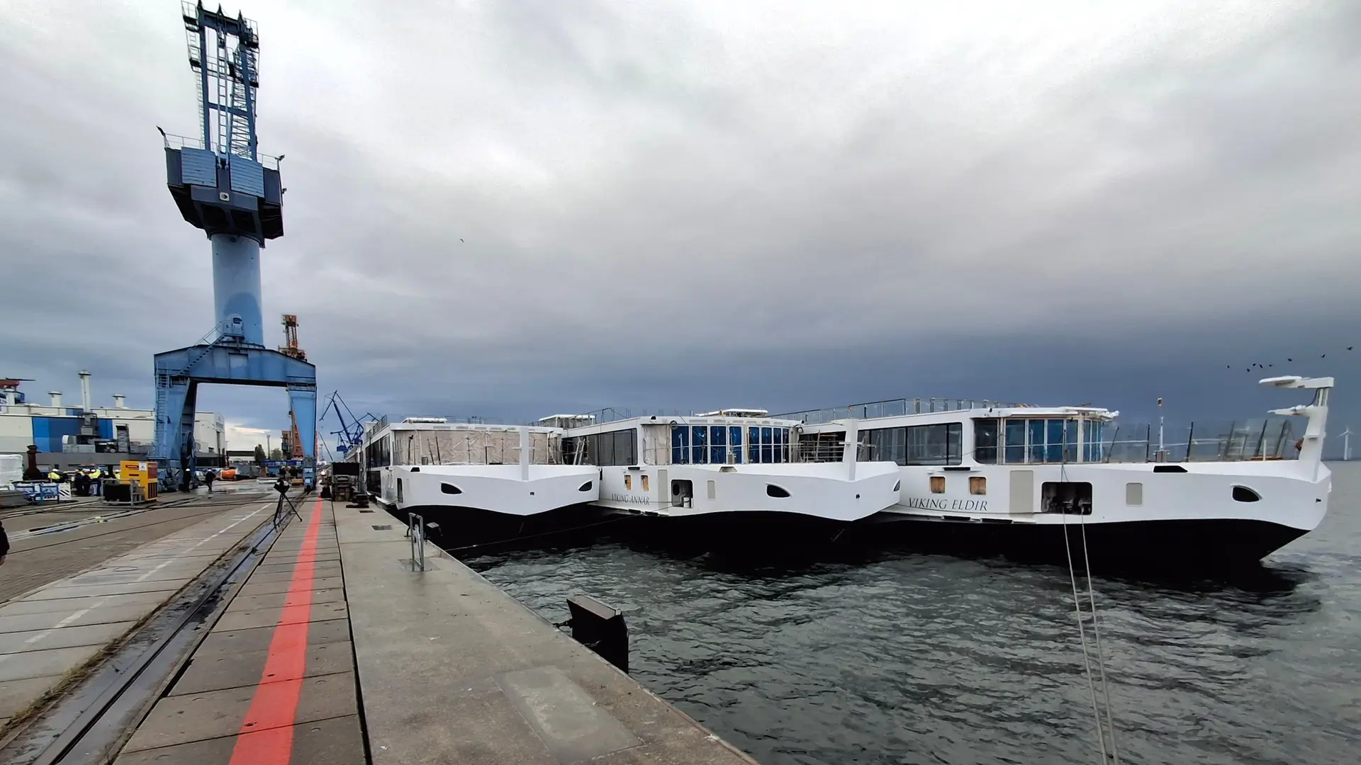 Vier Flusskreuzfahrt-Schiffe von der Neptun Werft getauft | ndr.de
