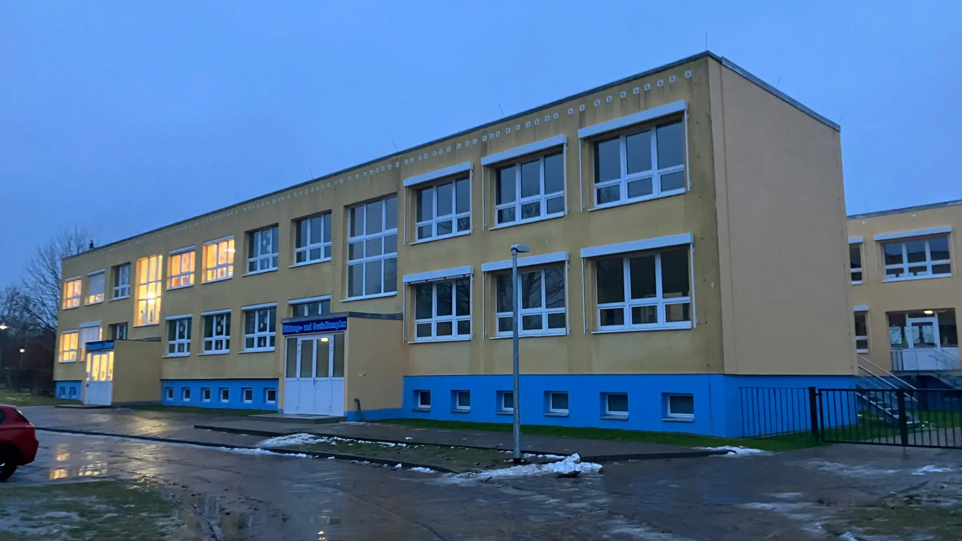 Erweiterungsanbau an Lüssower Grundschule ist fertig | ndr.de