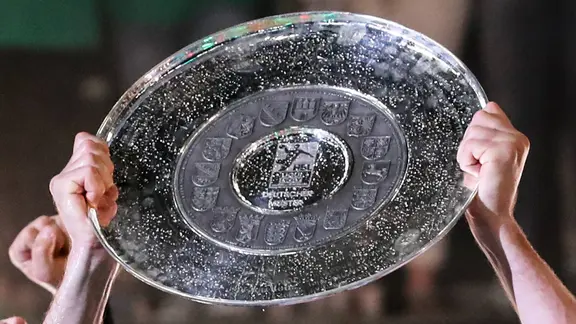 Holstein Kiel unterliegt in letzter Sekunde beim SC Paderborn | ndr.de