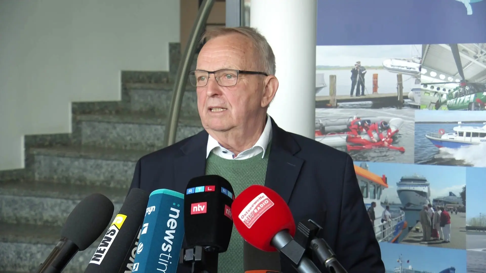 Till Backhaus (SPD): "Stehe mit Herrn Lehmann in Kontakt" | ndr.de