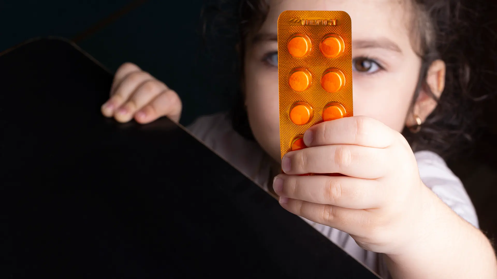Vergiftung bei Kleinkindern: Gefahren lauern vor allem im Haushalt | ndr.de