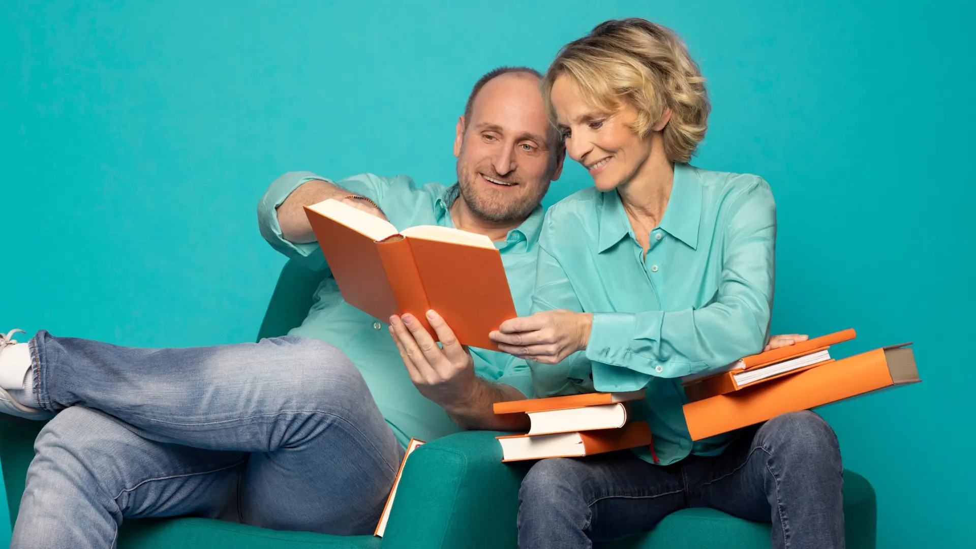 Literaturpodcast-Hosts Katharina Mahrenholtz und Daniel Kaiser | ndr.de