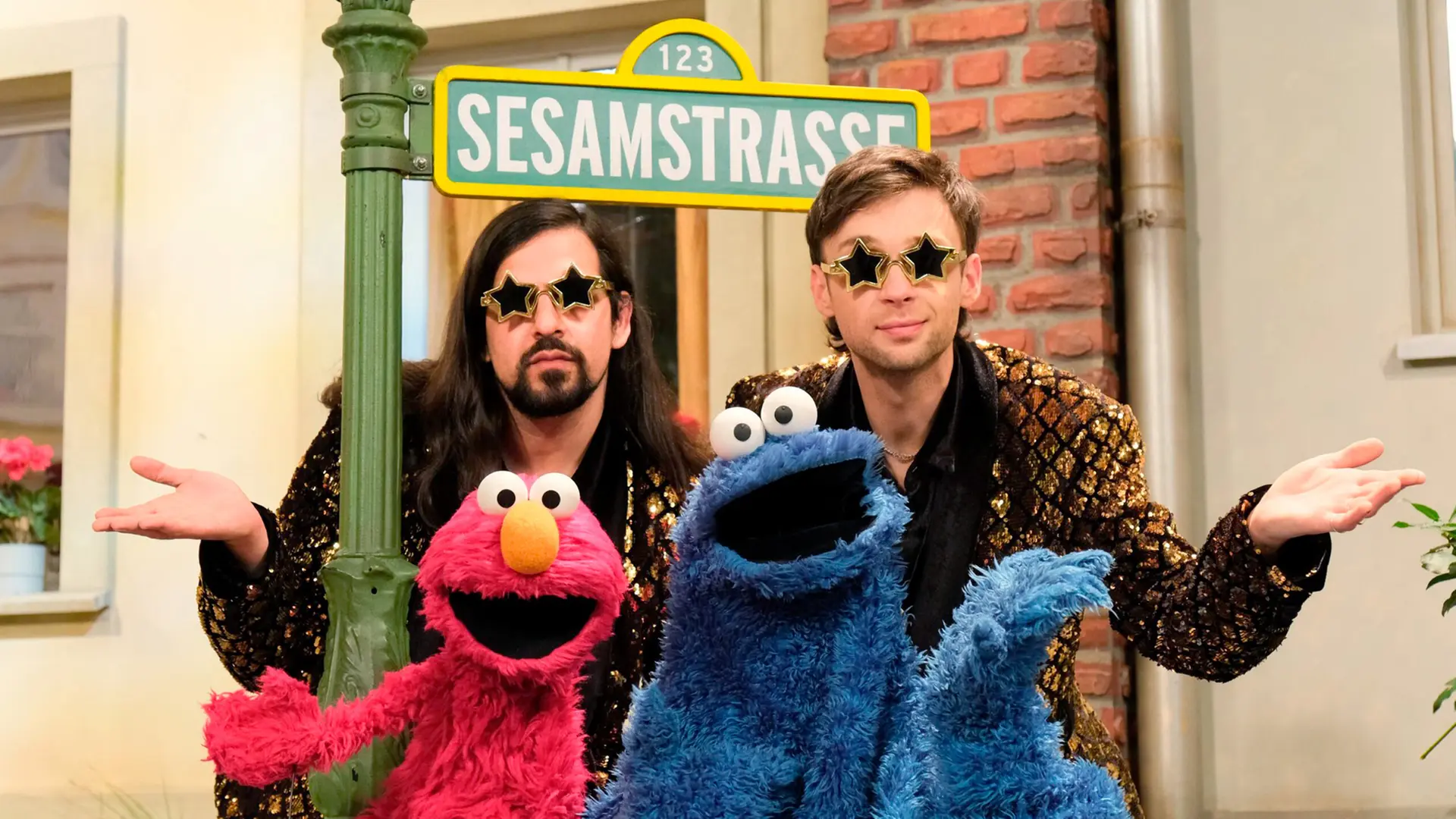 Sesamstraße: Zauberduo Siegfried & Joy startet die neue Staffel | ndr.de