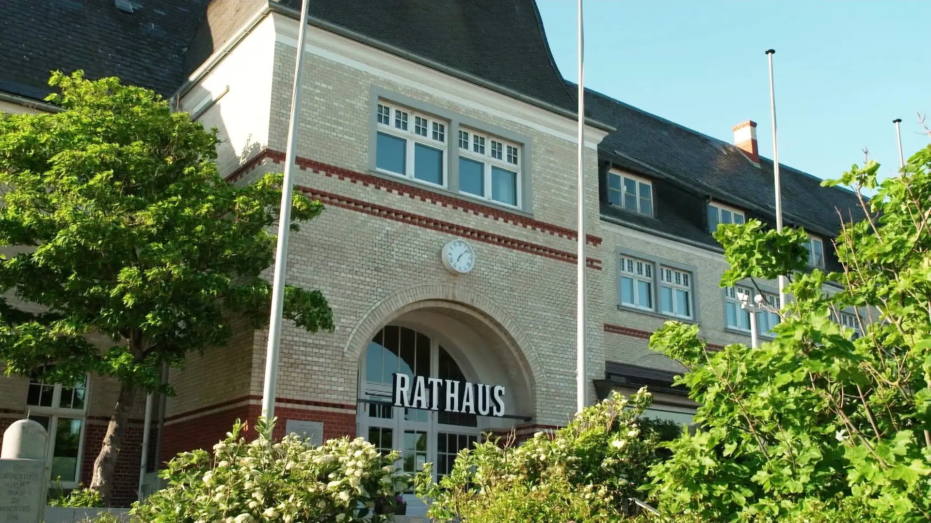 Bürgermeisterwahl auf Sylt: Die Kandidaten im Duell | ndr.de