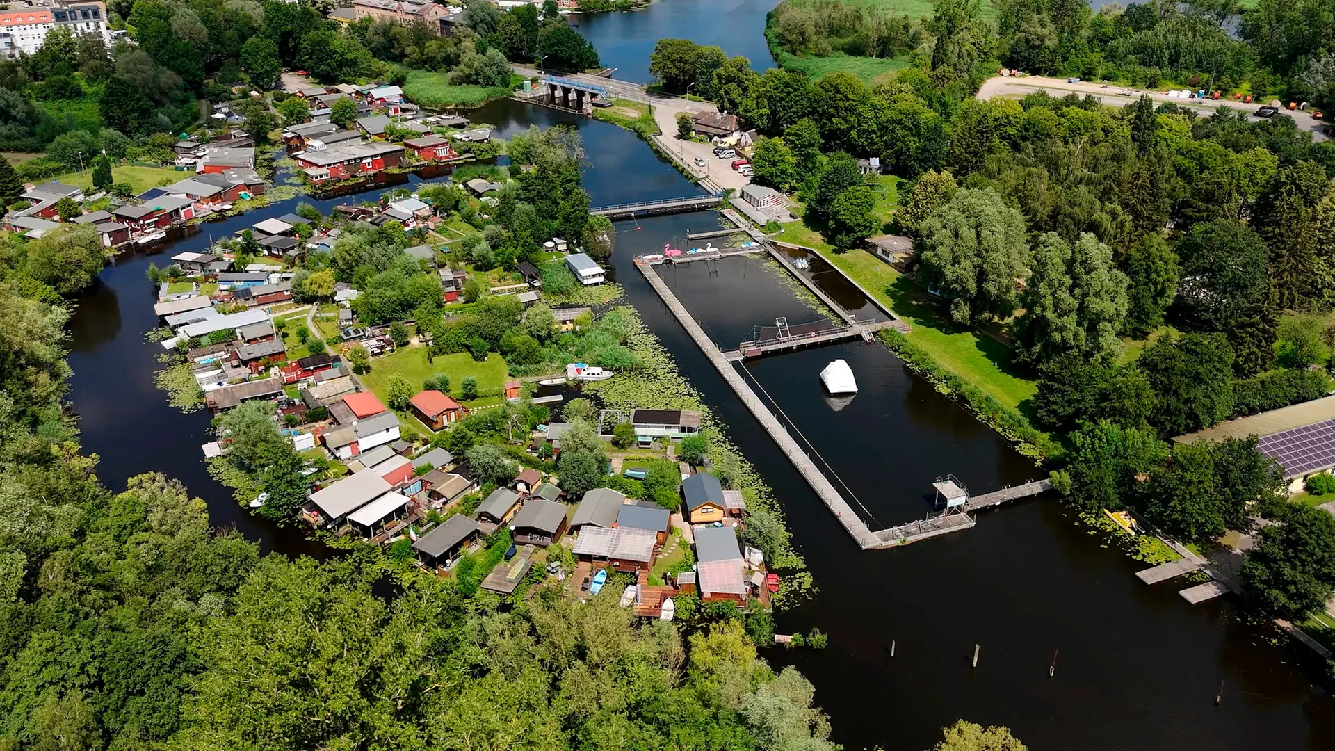 Flussbad in Rostock öffnet nur an warmen Tagen | ndr.de