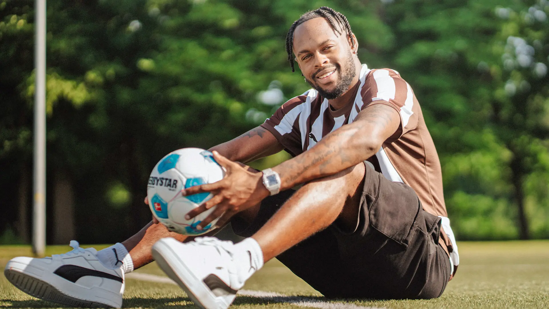 Aus Liga drei: FC St. Pauli verpflichtet Engländer Ricky-Jade Jones ...