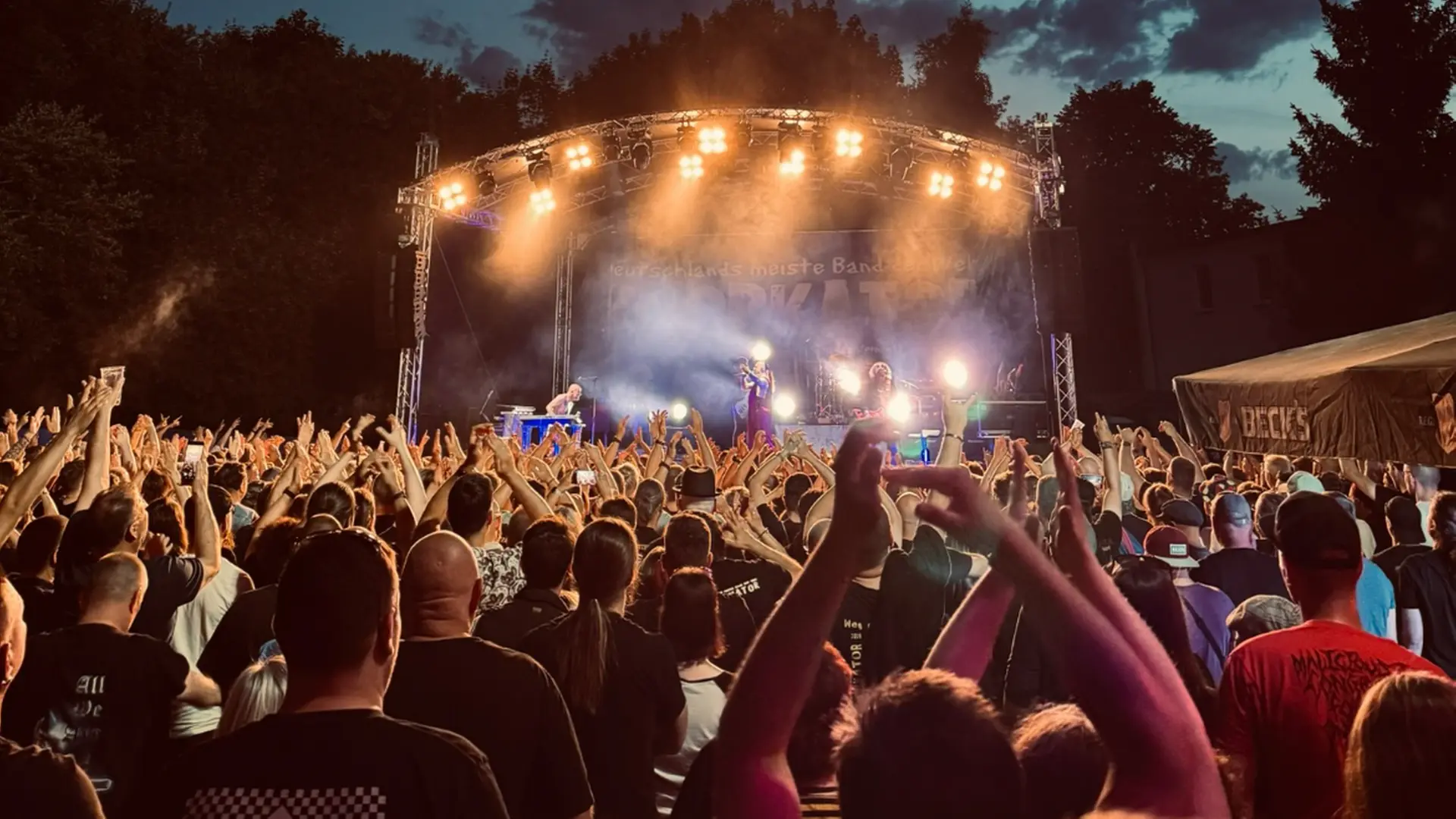 Schwerin: Rückerstattung für abgesagte Konzerte noch offen | ndr.de