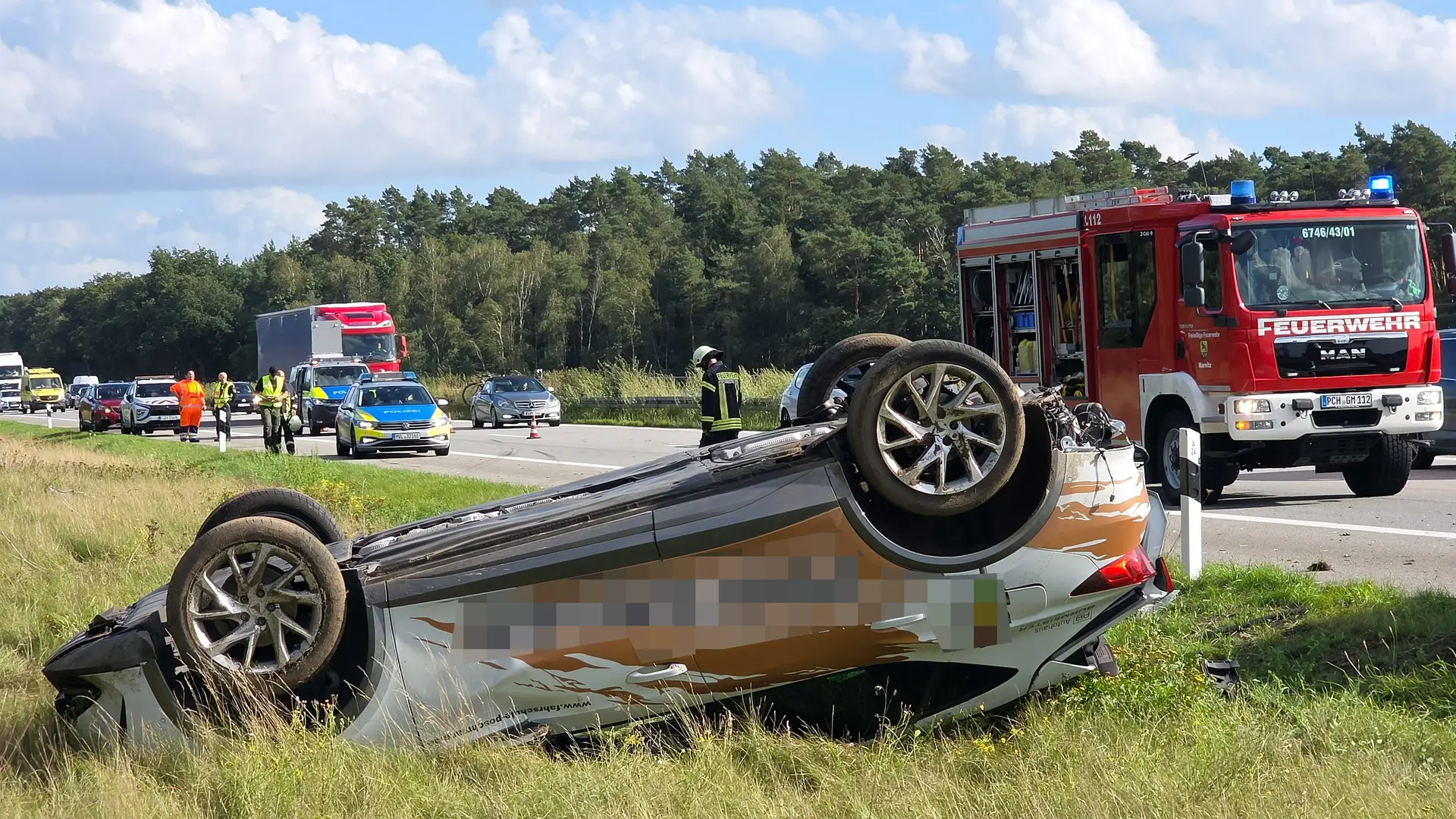 A24: Unfall mit Fahrschulauto zwischen Suckow und Parchim | ndr.de