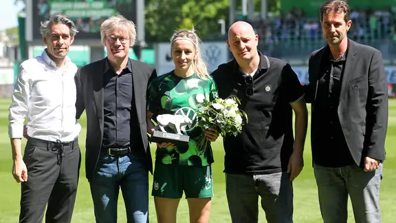 Lerch will mit Wolfsburger Fußballerinnen "wieder angreifen" | ndr.de